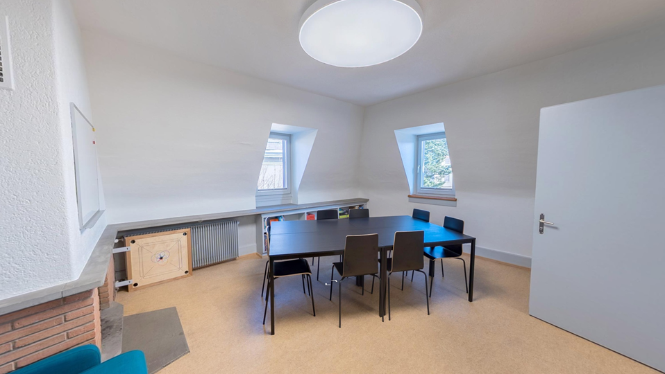 Rent LernCenter Zürich AG 2. OG Gruppenraum (Bibliothek) Zürich | Spacebase