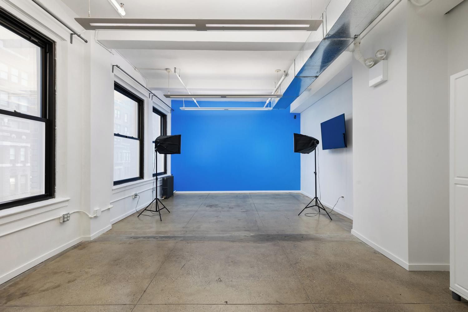 Rent Large All Purpose Midtown Meeting & Photography Space with Natural ...