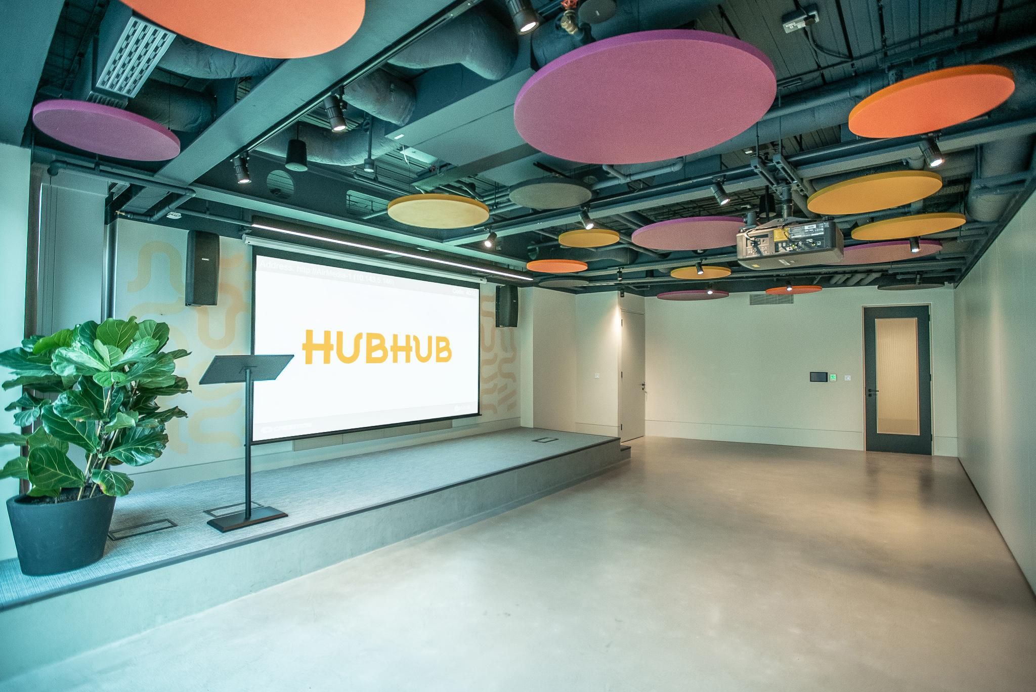 Rent HubHub - Farringdon Half Event Space London | Spacebase