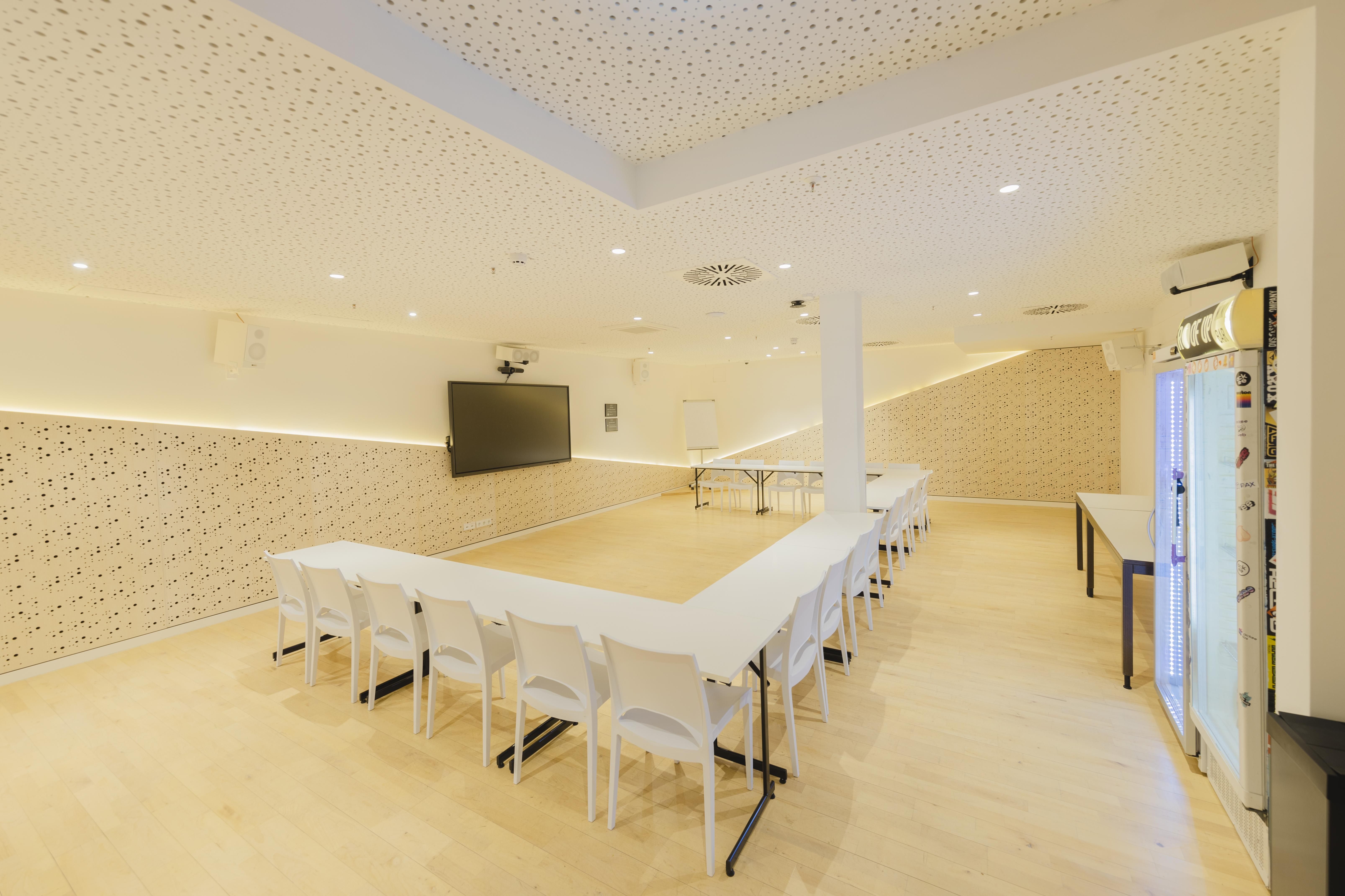 Rent Space Shack Event Hub White Dwarf - Space Shack Berlin | Spacebase