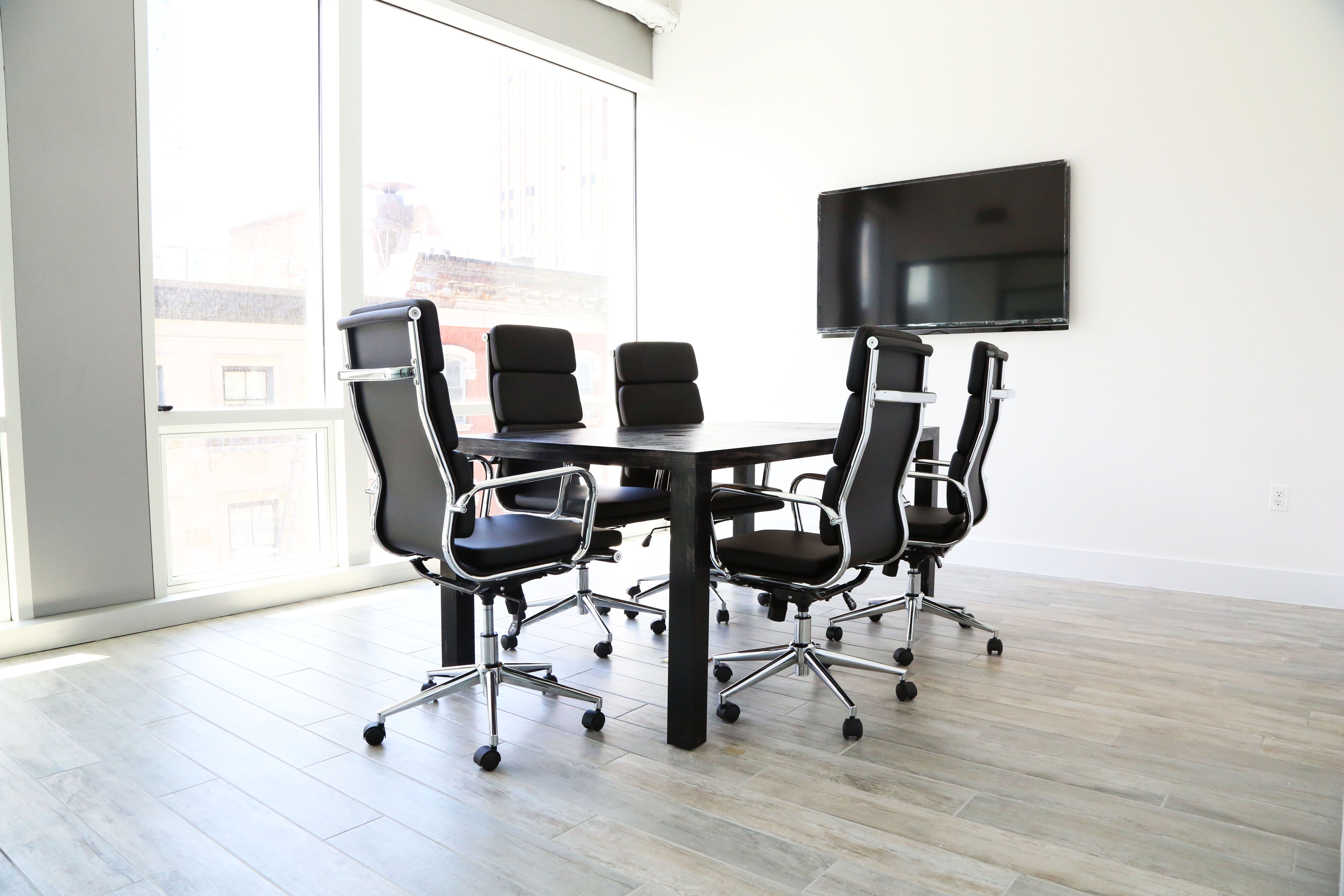 Rent Cubico Desk Space Conference Room New York | Spacebase