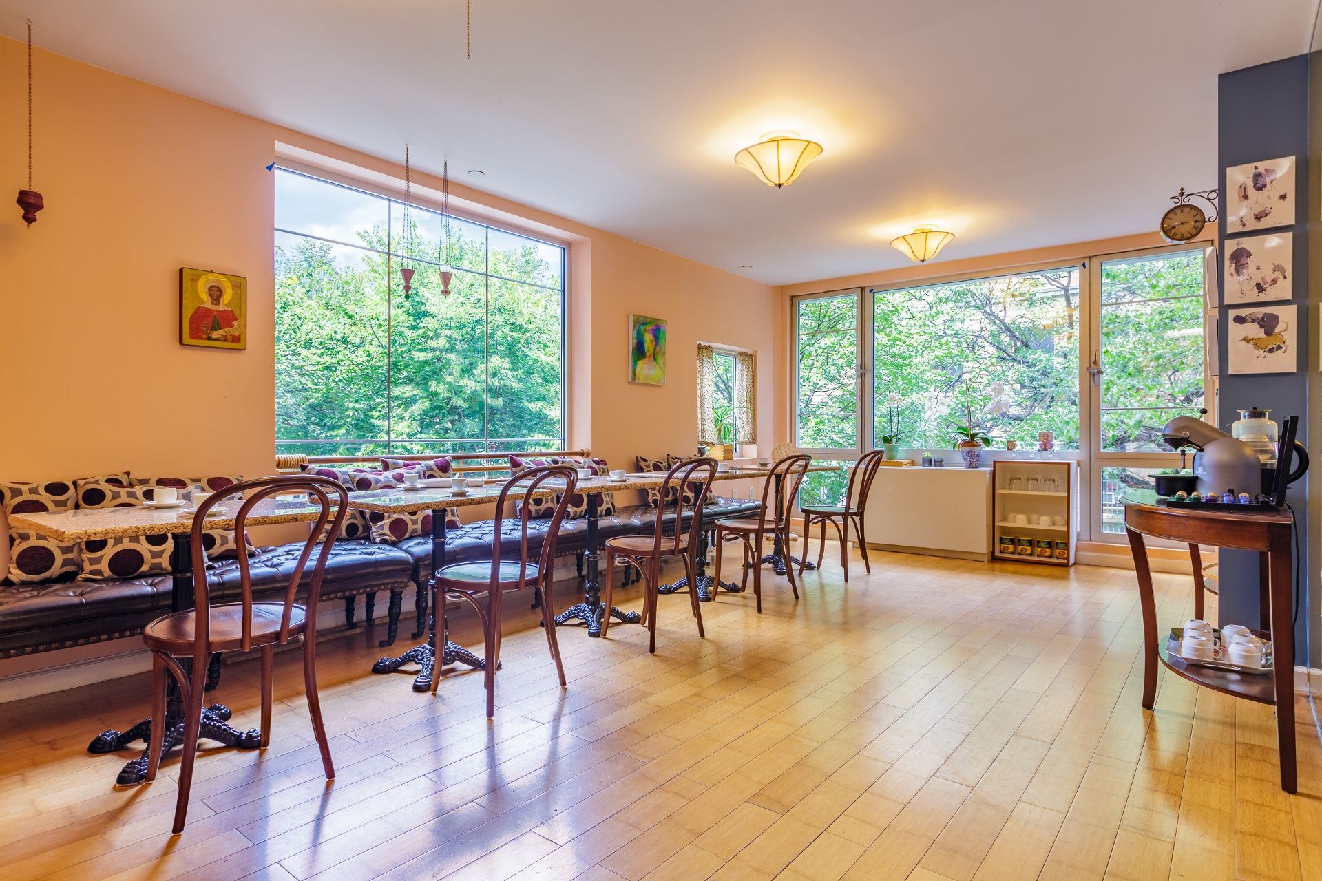 Café Victoria New York - Book Venue Online