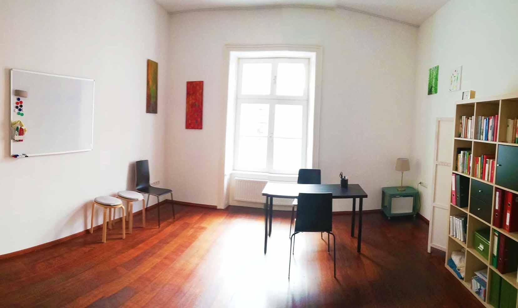 Zentrale Lage und flexible Raumausstattung Seminar- oder Praxisraum im ...