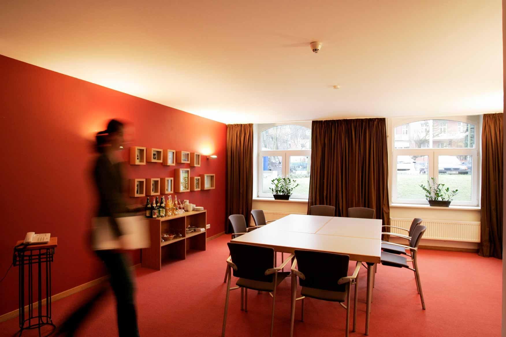 Rent MAZZA Hamburg Weiße Rose Hamburg | Spacebase