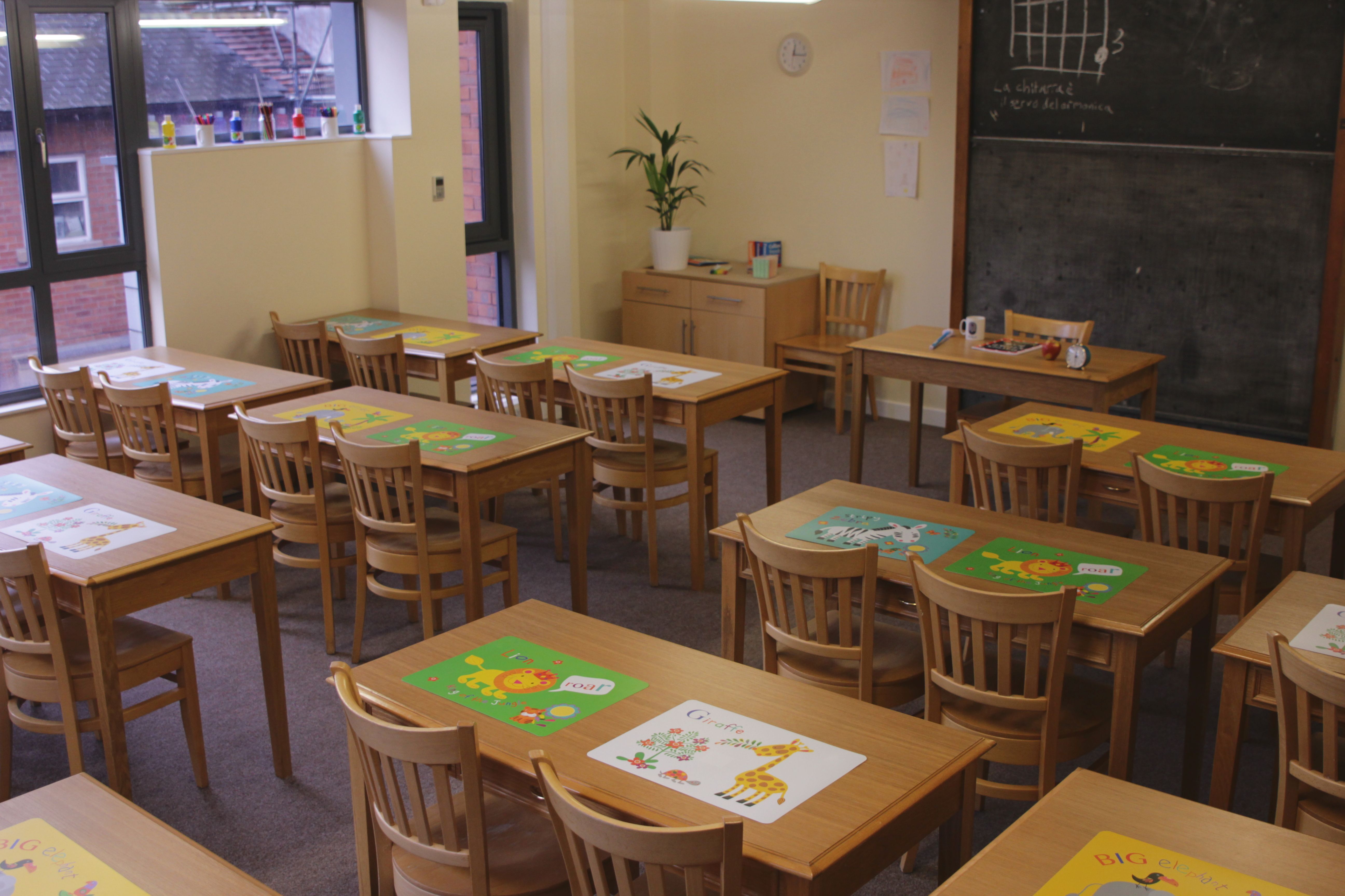 Rent Ziferblat Edge Street - The Sitting Room The Classroom Manchester ...