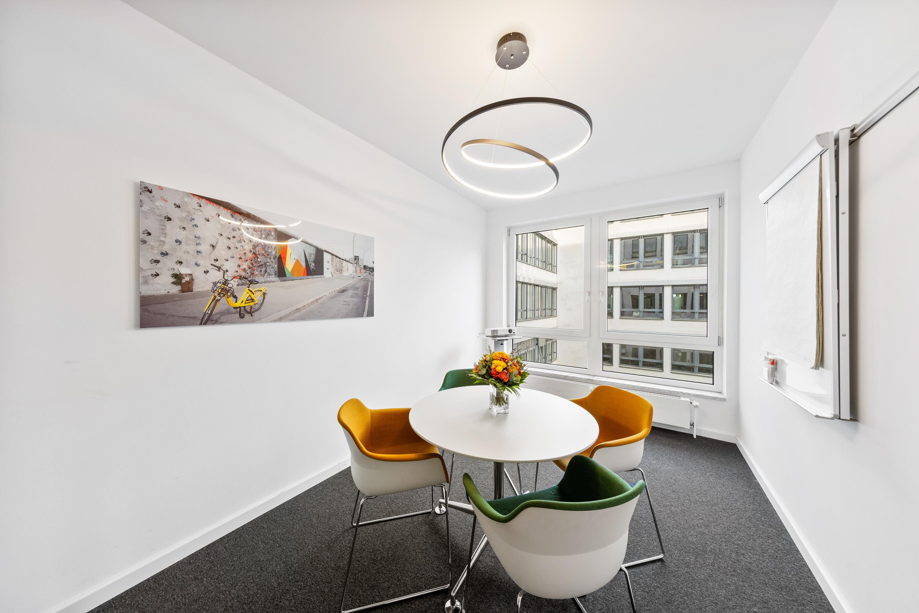 Rent Octavus Office Raum "East Side Gallery" Berlin | Spacebase