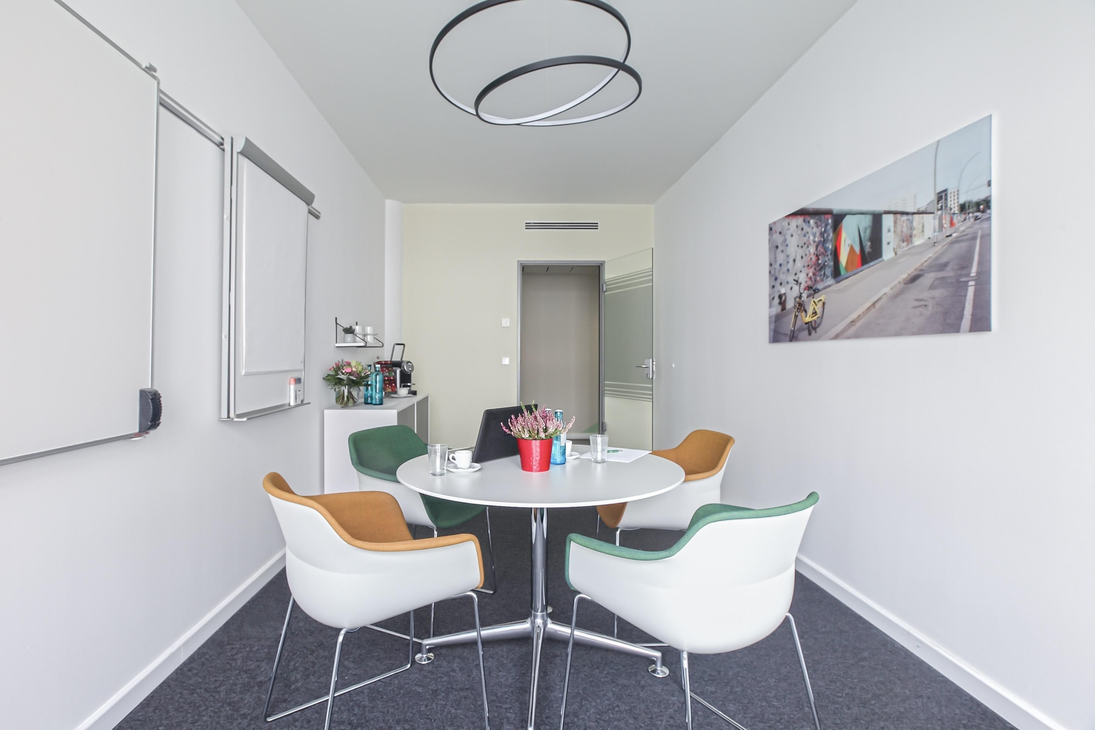 Rent Octavus Office Raum "East Side Gallery" Berlin | Spacebase