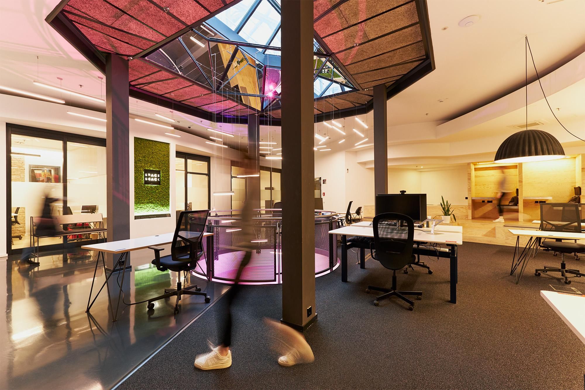 Rent Space Shack Event Hub Coworking Daypass - Space Shack Berlin ...