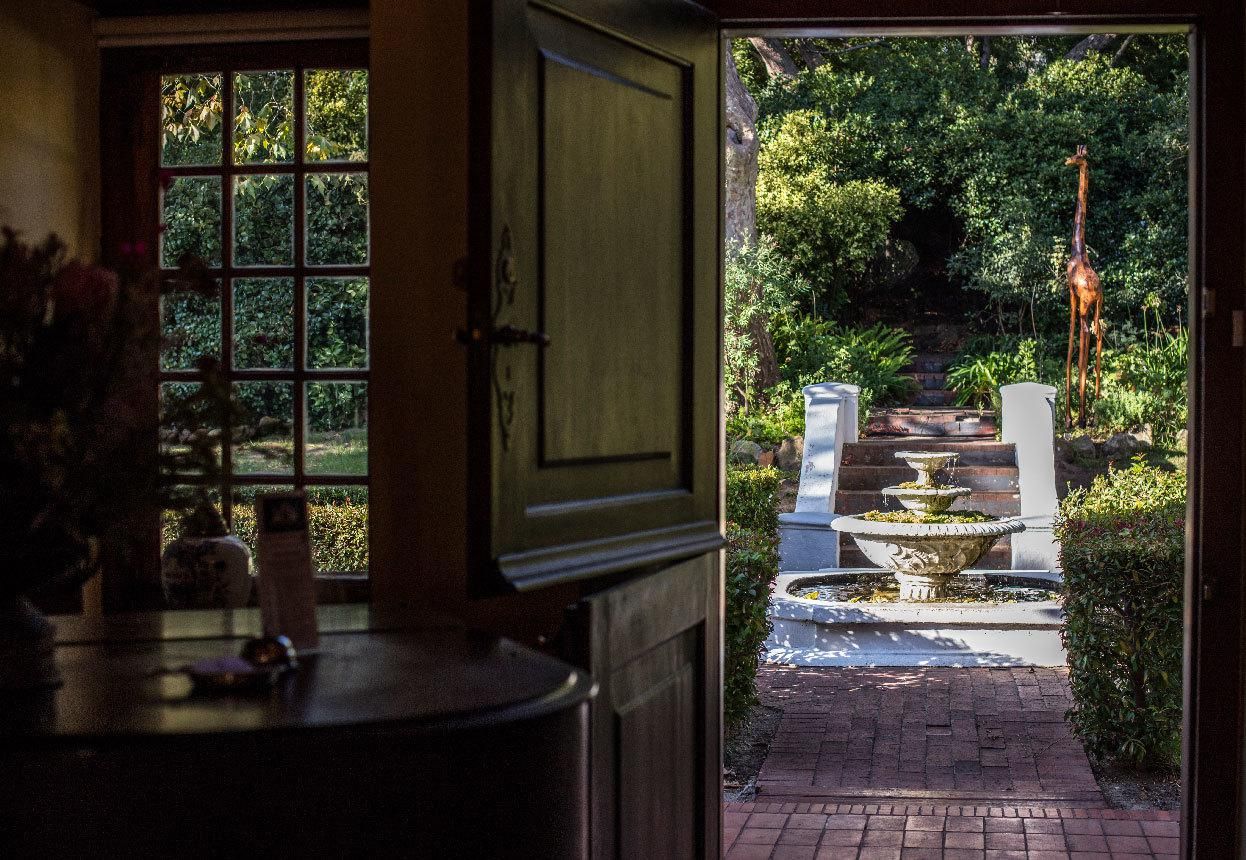 Rent THE MANOR HOUSE AT KNORHOEK ESTATE THE MANOR HOUSE Somerset West ...