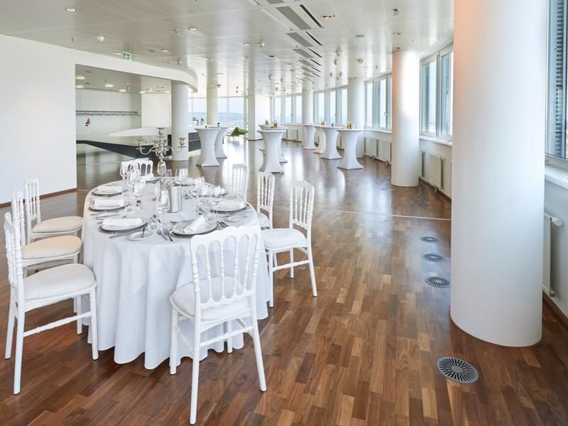 Your Office - CIRCLE LOUNGE Gesamte Circle Lounge mieten in Wien