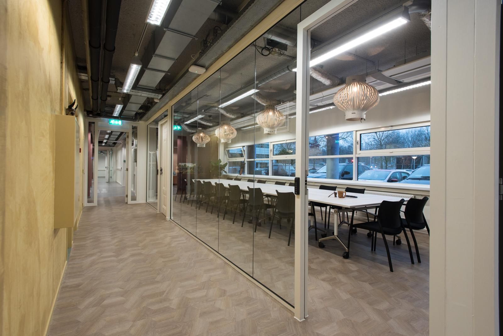 HNK Amsterdam Zuidoost Vergaderruimte V2 Amsterdam Zuidoost mieten in ...