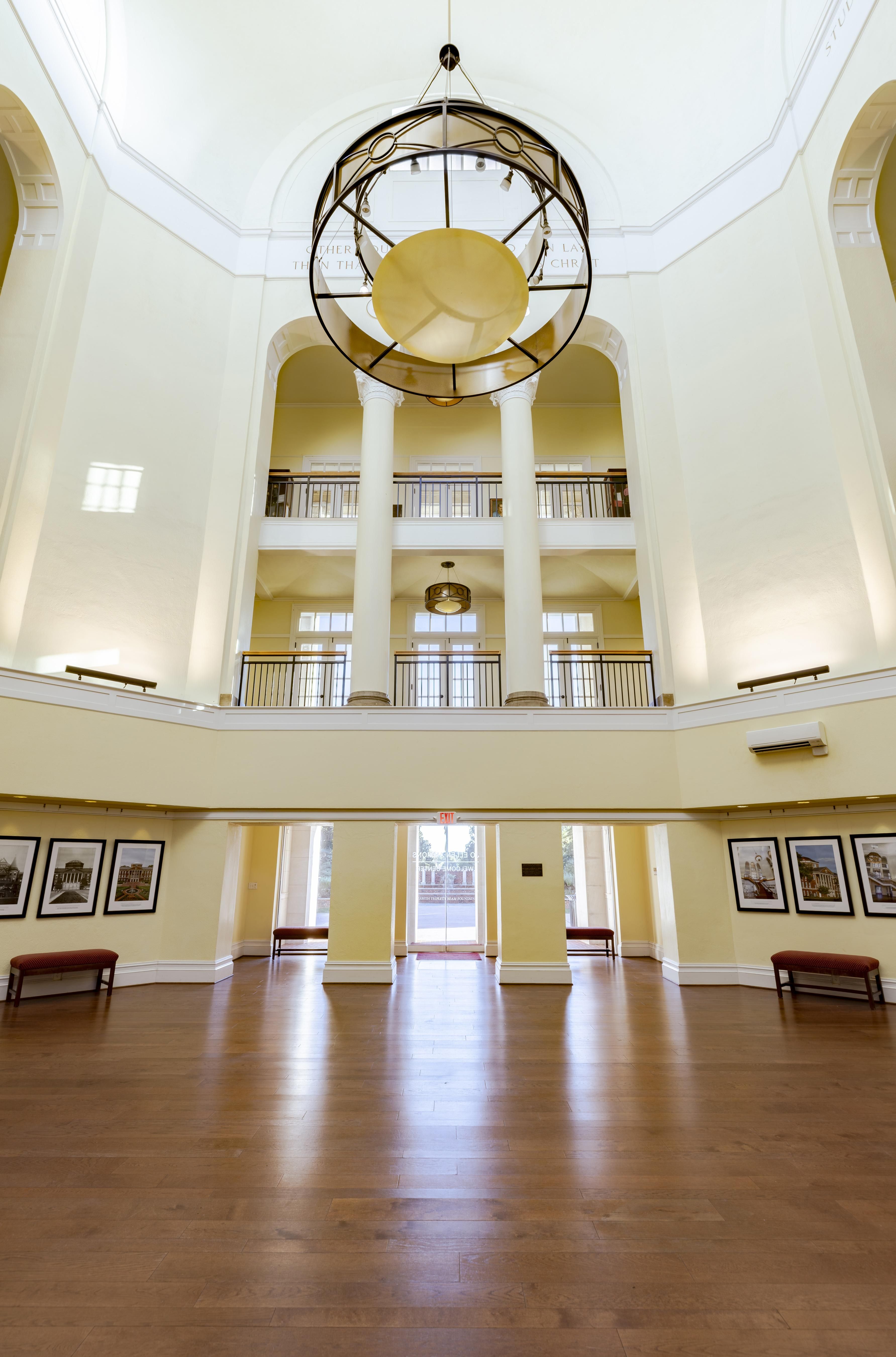 Johnson Hall Rotunda boeken in Raleigh | Spacebase
