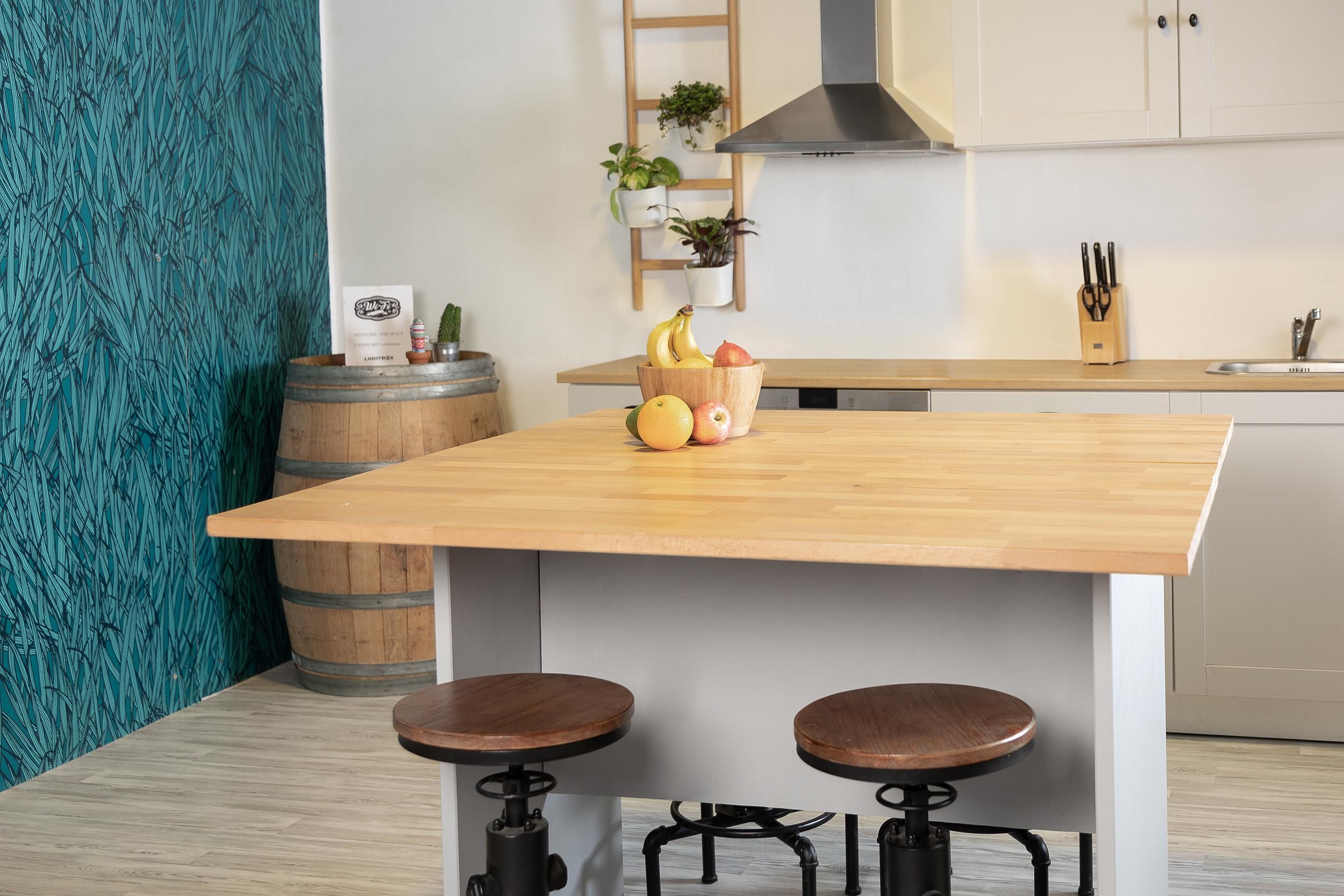 Rent Lightbox BCN Studios THE SHOOTING KITCHEN Barcelona | Spacebase