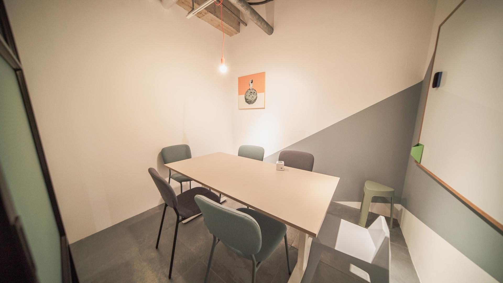 Rent Desk-one Sha Tin Mercury Room | Spacebase