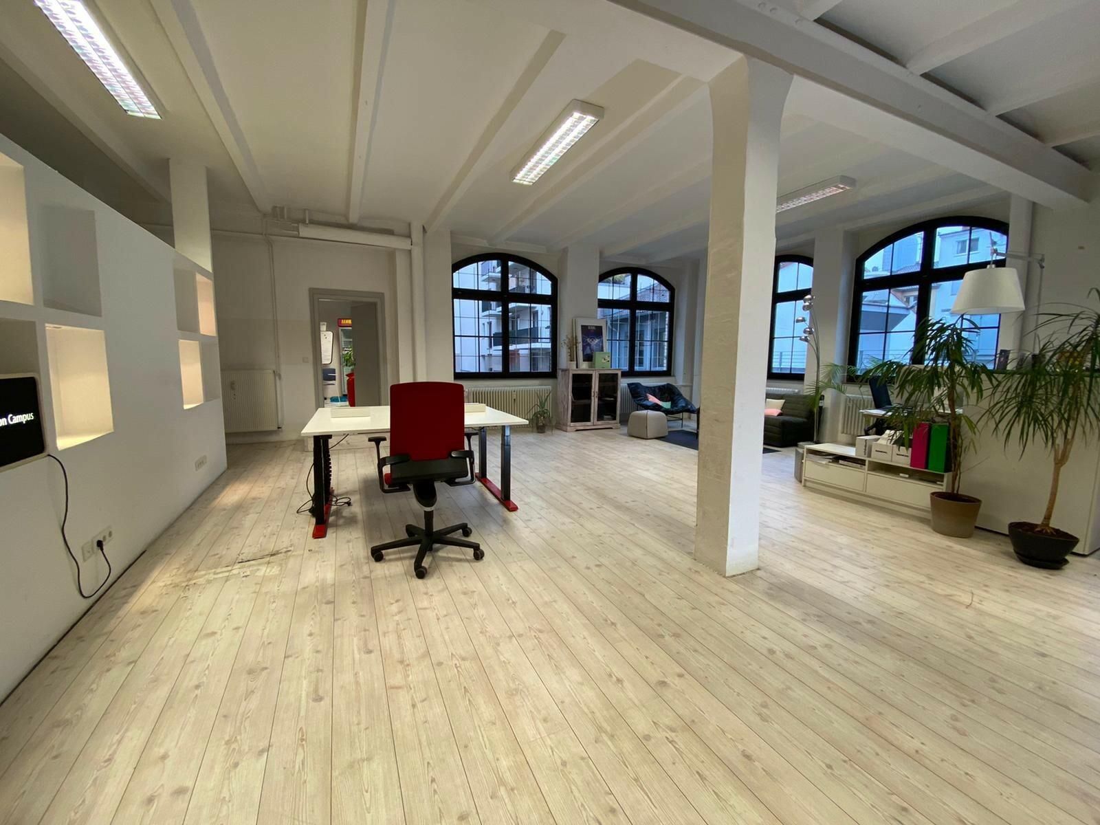 AULA Co-Working & Event Space Frankfurt am Main mieten | Spacebase